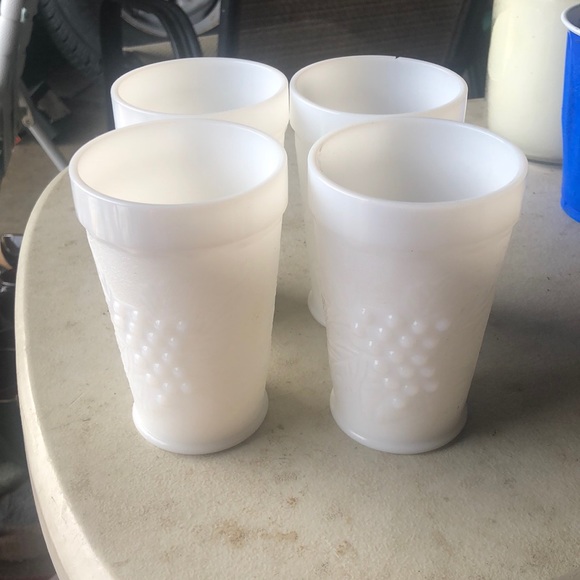 Anchor Hocking | Dining | Vintage Milk Glass Glasses 3 | Poshmark
